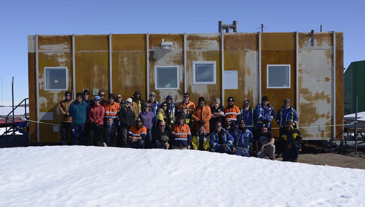 Martin Walch: Another Time: Temporal Rhythms in the Antarctic Summer ...