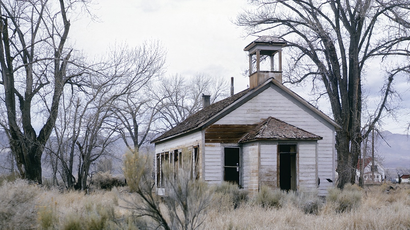 Lyle Ball: Western American Architectural Photography - Nevada Museum ...
