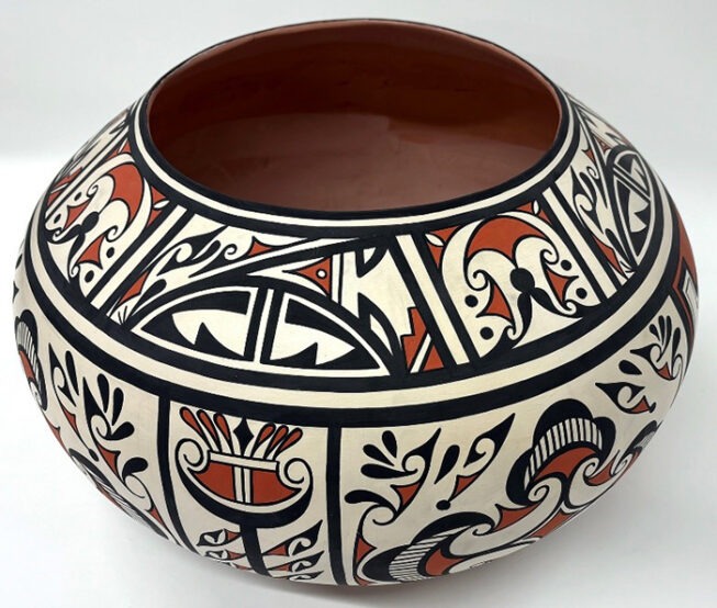 Of the Earth: Native American Baskets and Pueblo Pottery - Nevada ...